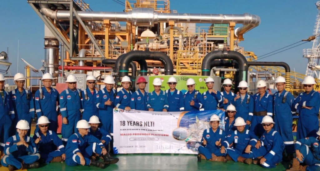 Daftar Gaji Karyawan PT Radiant Utama Interinsco Tbk 2024 - AUKEY.ID