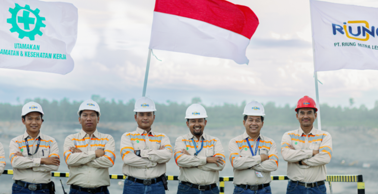 Gaji PT Riung Mitra Lestari Terbaru 2024 Semua Posisi - AUKEY.ID