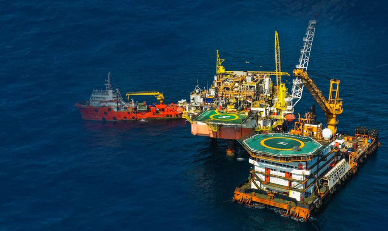 Daftar Gaji Karyawan PT Radiant Utama Interinsco Tbk 2024 - AUKEY.ID